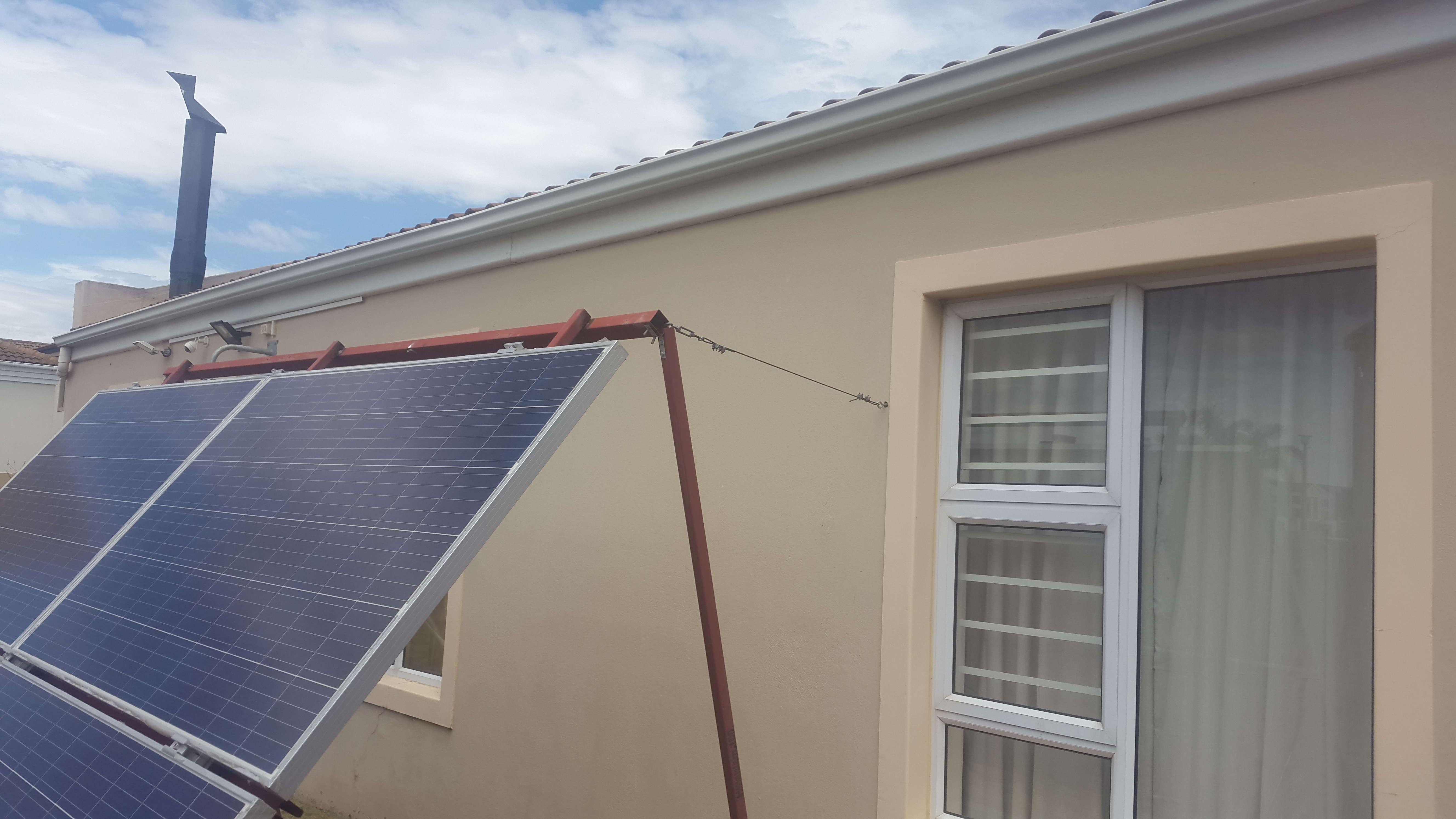 Experimental - DIY UPS Off-Grid Portable Solar System Installed On A ...